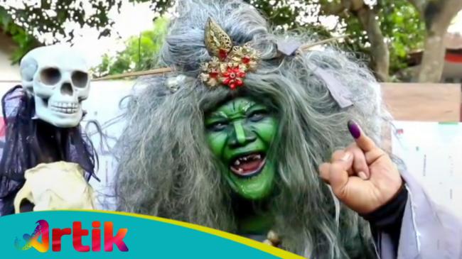 Mak Lampir Mencoblos di TPS 07 Dusun Wonorekso, Semarakkan Pemilu di ...