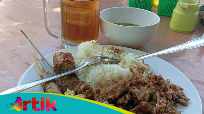 "Warung Gong Doyok: Menggoyang Lidah dengan Lawar Babi dan Lawar Kuwir ...
