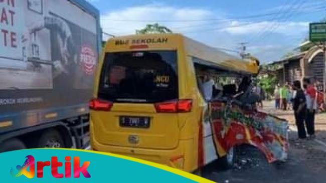 4 Orang Tewas dalam Kecelakaan Maut di Jalan Raya Kediri – Kertosono